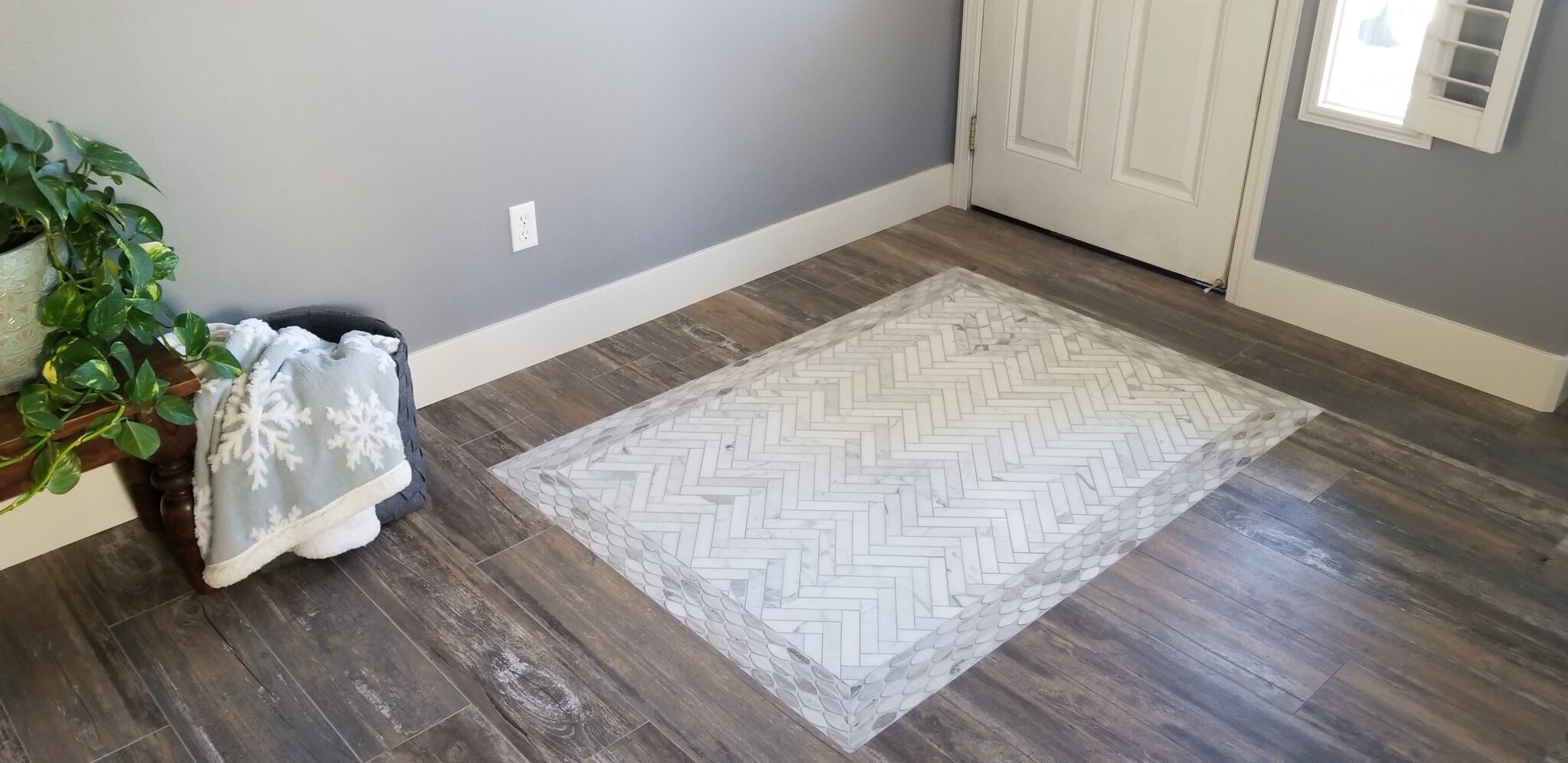 Stone Tiles Reno: Compare Stone, Ceramic, and Porcelain Options